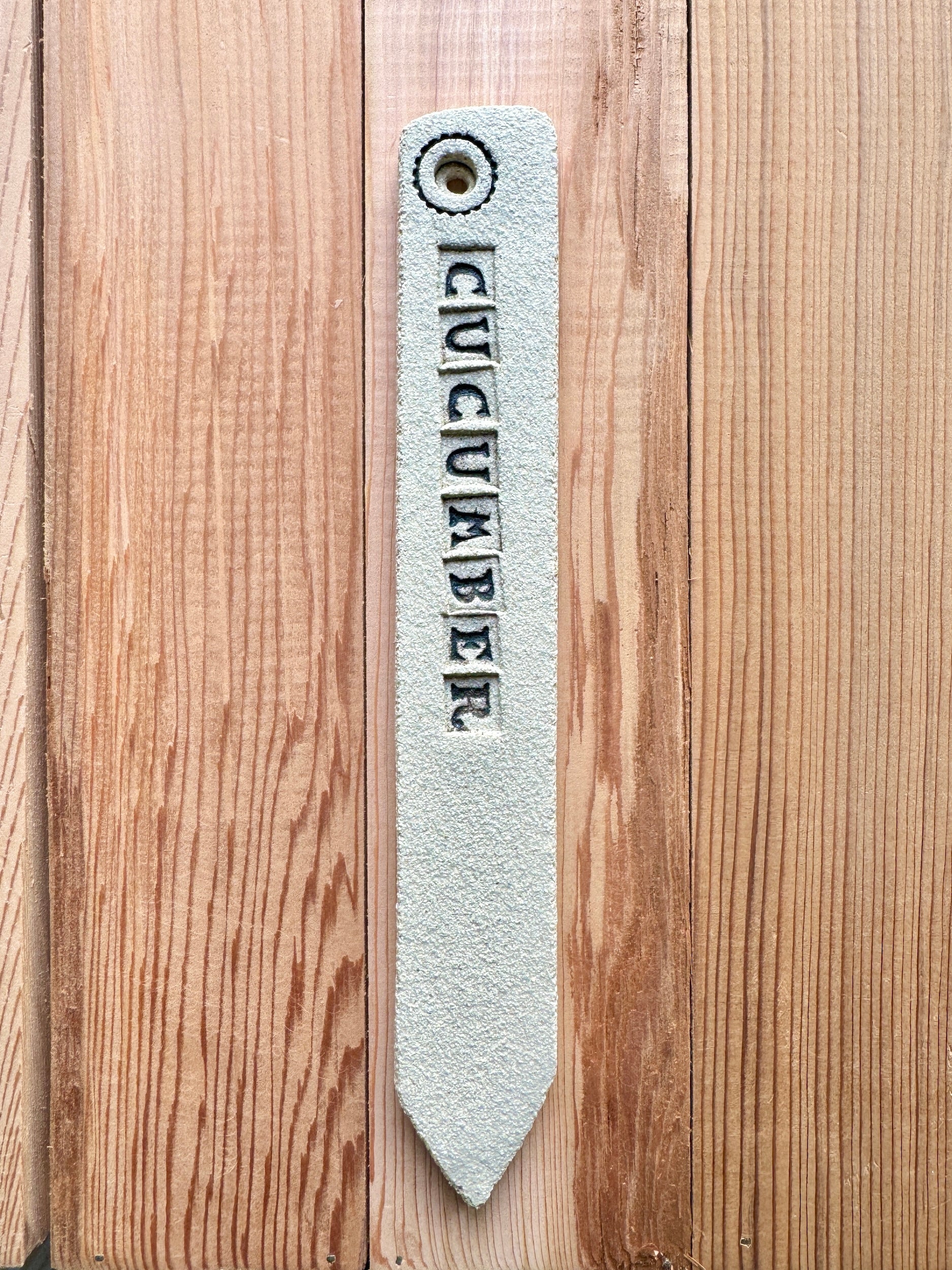 'Cucumber' Handmade Stoneware Plant Label – Dan Cooper Garden