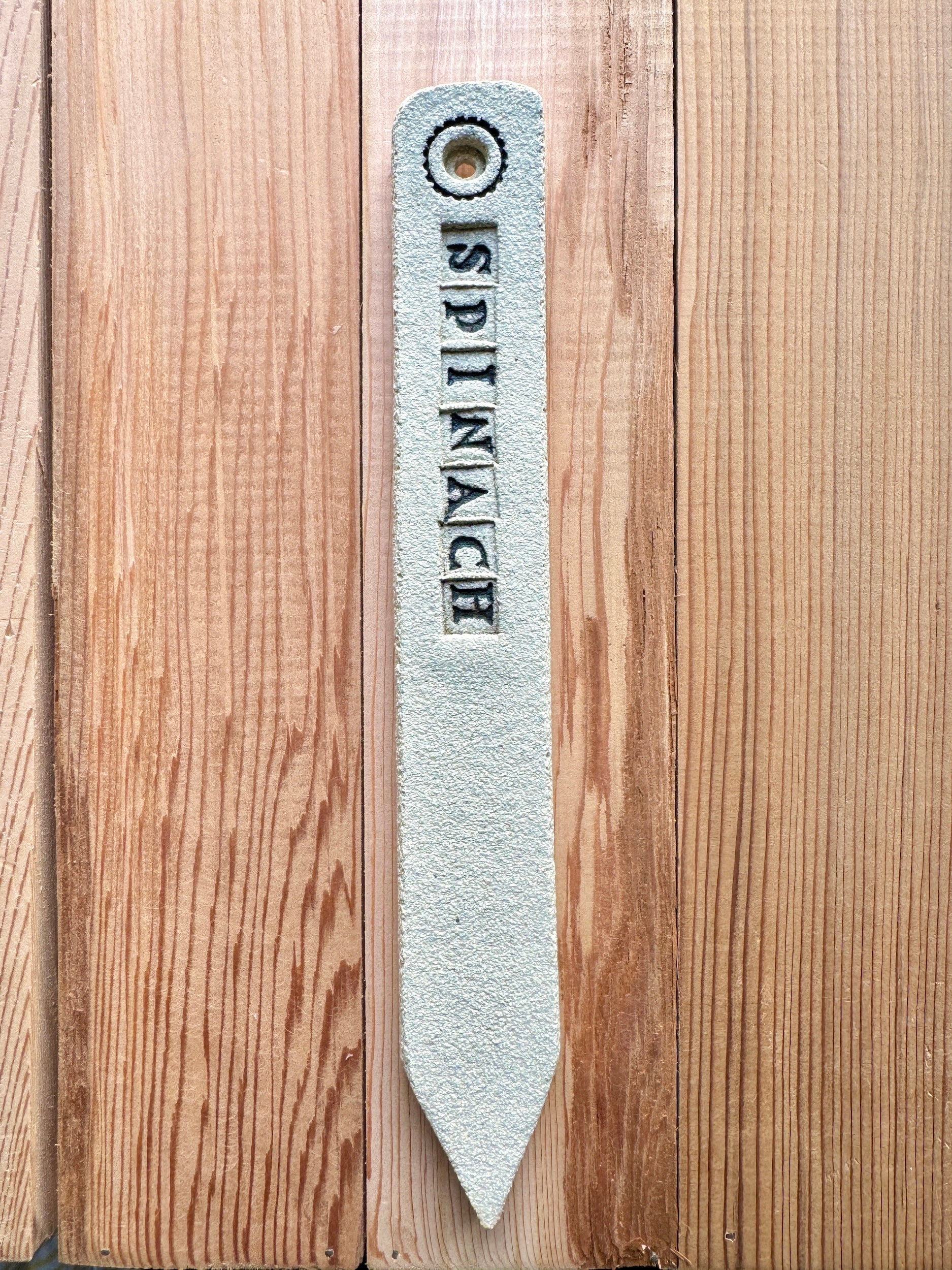 'Spinach' Handmade Stoneware Plant Label – Dan Cooper Garden